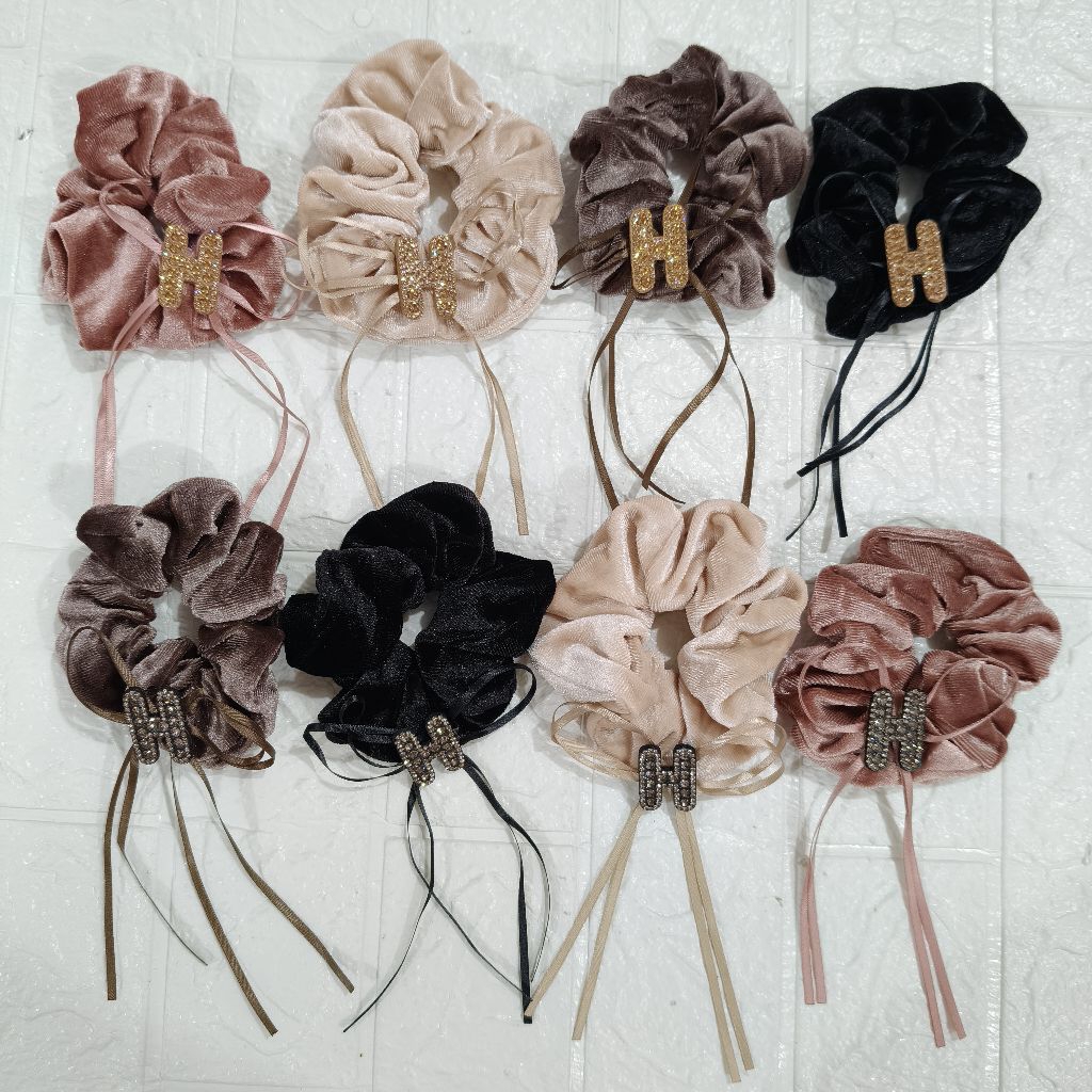 Jual Ikat rambut / kuncir rambut bahan beludru warna bandul huruf isi ...