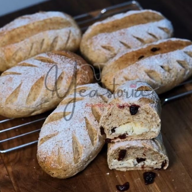 Jual Roti Sehat Sourdough Roti Gandum cranberry cheese | Shopee Indonesia
