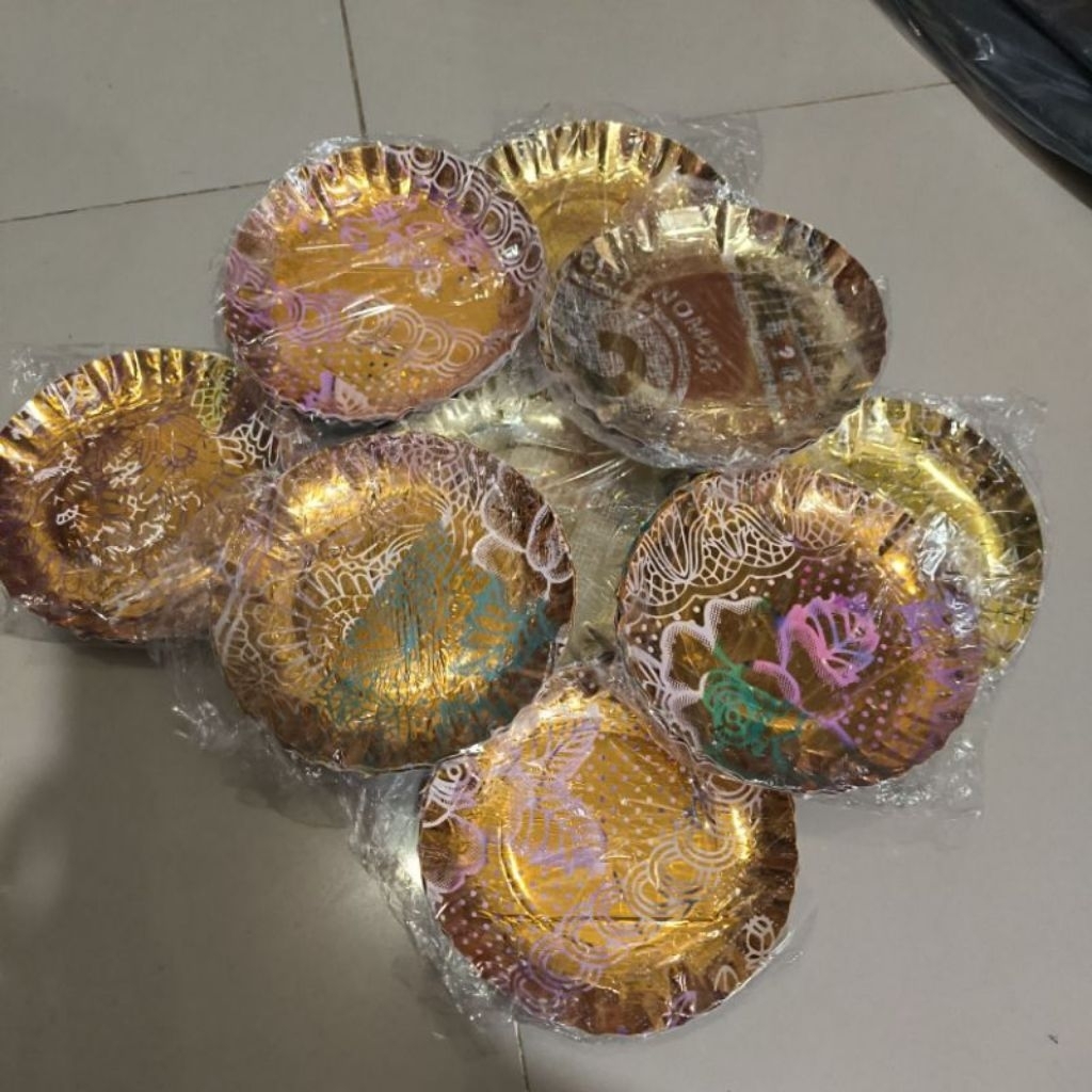 Jual [ 1 pack ] Piring Mas Kecil / Piring Kertas Kue Ulang Tahun ( Isi ...