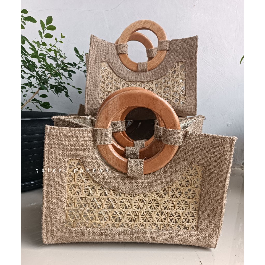 Jual Tas Goni Tas Jute Burlap Jiniing Handle Kayu kombinasi Anyaman ...