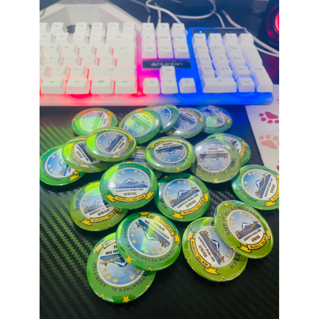 Jual PIN CUSTOM UKURAN 44 mm / PIN CUSTOM / PIN DESIGN / PIN / PIN ...