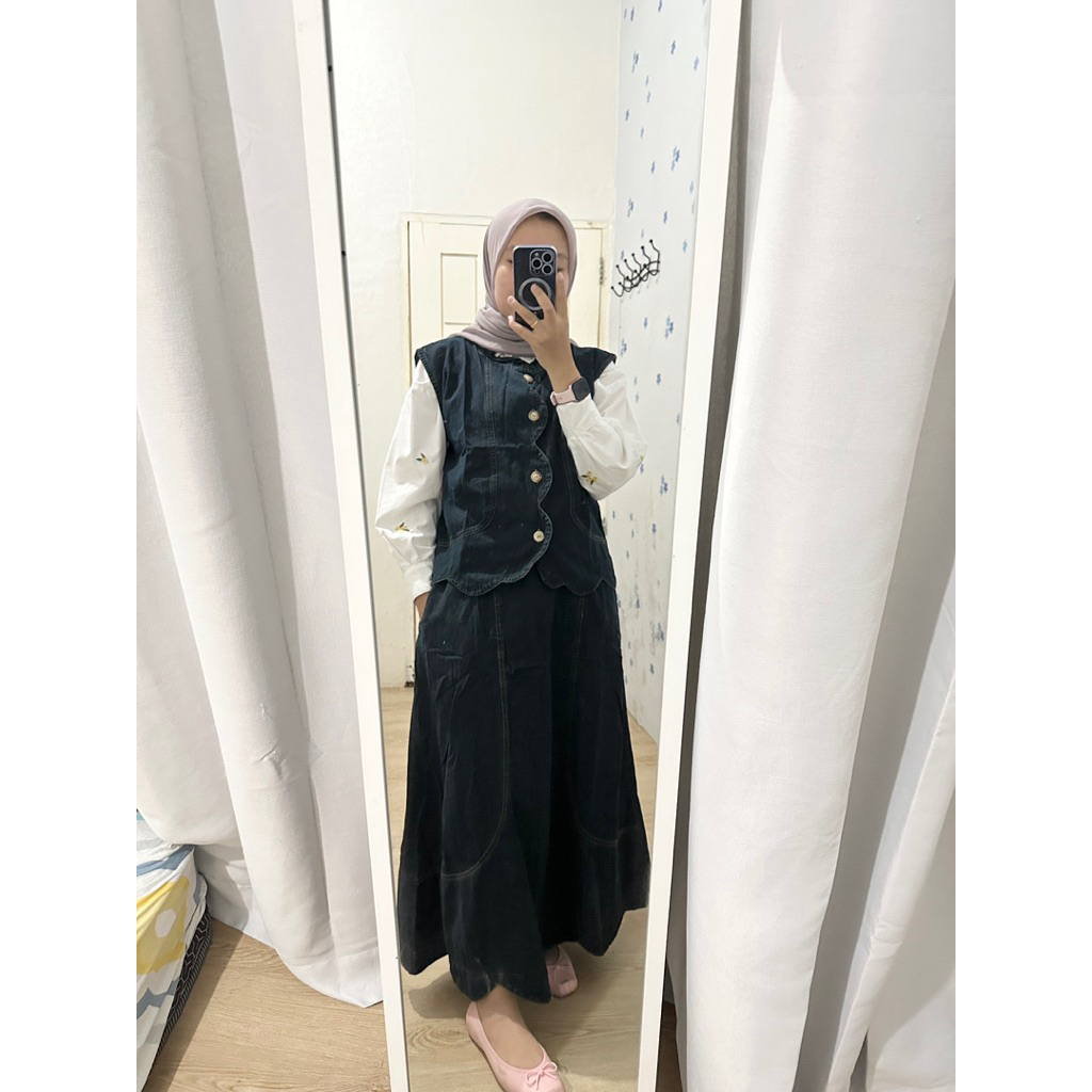 Jual Dayrah Denim One Set | Rok denim | Vest Denim | One Set Denim ...