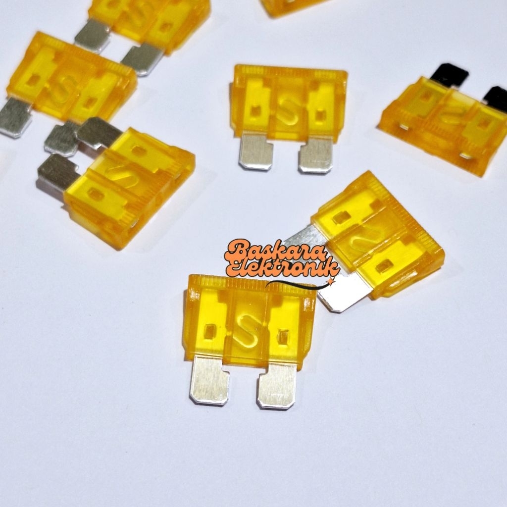 Jual Sekring Mobil Segi Sekring Tancap Mobil Kecil / Besar 5A 10A 15A ...