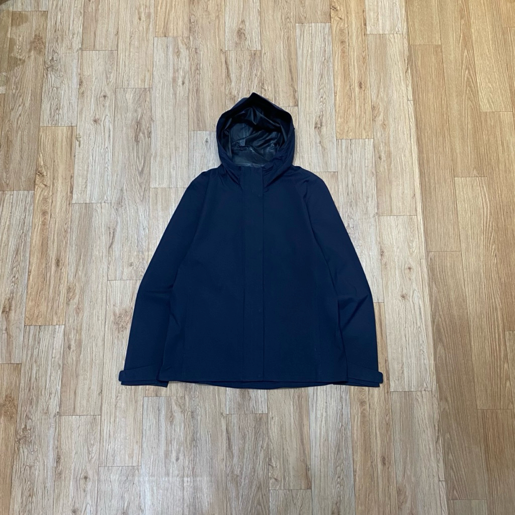 Jual Uniqlo Blocktech Jacket | Shopee Indonesia