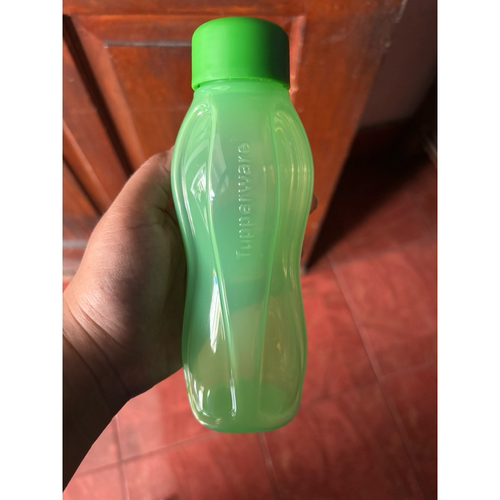 Jual 1 Pcs eco bottle 310 ml tupperware- hijau, botol minum tutup ulir ...