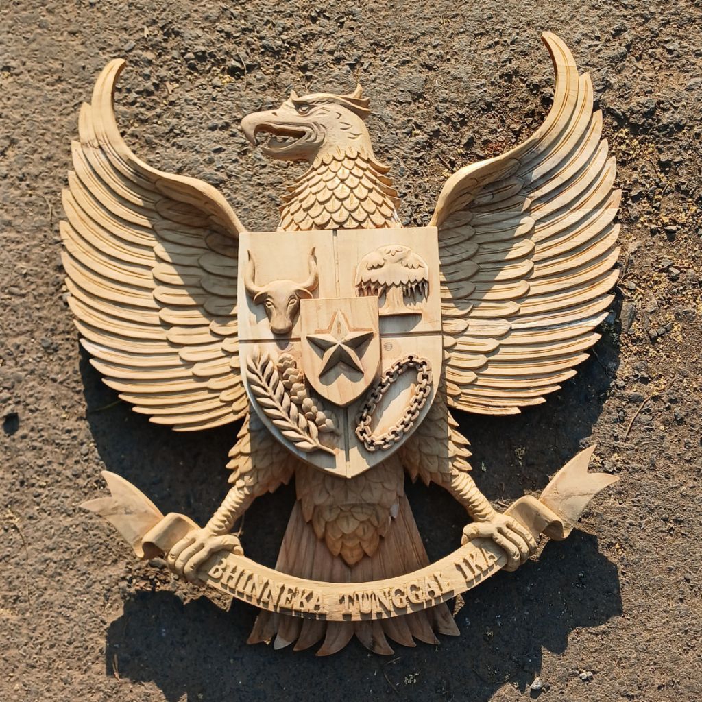 Jual Hiasan Dinding Patung Garuda Pancasila Kayu Jati Ukir 3 Dimensi ...