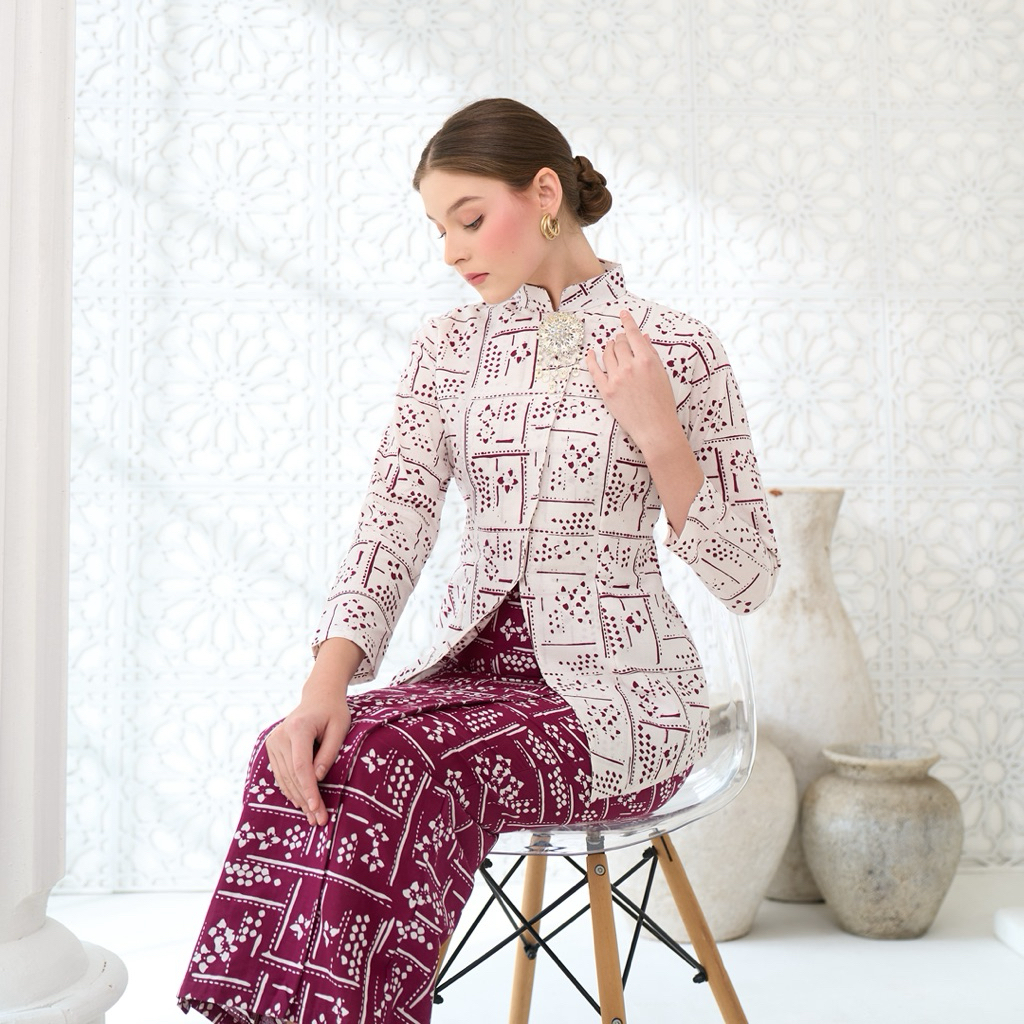 Jual Kebaya Janggan Batik Cap Burgundy / Rok batik Merah Burgundy Jumbo ...