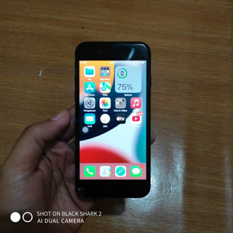 Jual iPhone 7 128 GB jet black wifi only | Shopee Indonesia