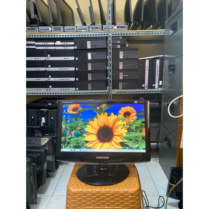 Jual monitor samsung LG 16 inci wide scren bisa cctv juga mulus ...