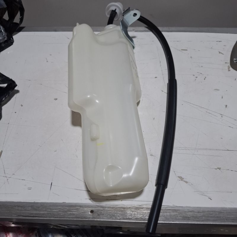 Jual TABUNG CADANGAN AIR RADIATOR TABUNG AIR RADIATOR AVANZA XENIA 2022 ...