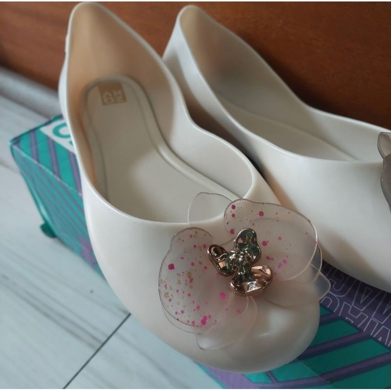 Jual Sepatu Zaxy Flat Shoes Off White / Zaxy New Start Flowers Off ...