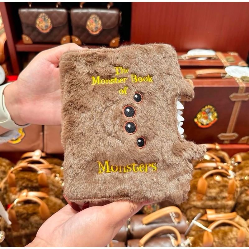 Jual [READYSTOCK] Miniso x Harry Potter Notebook Monster Book | Shopee ...
