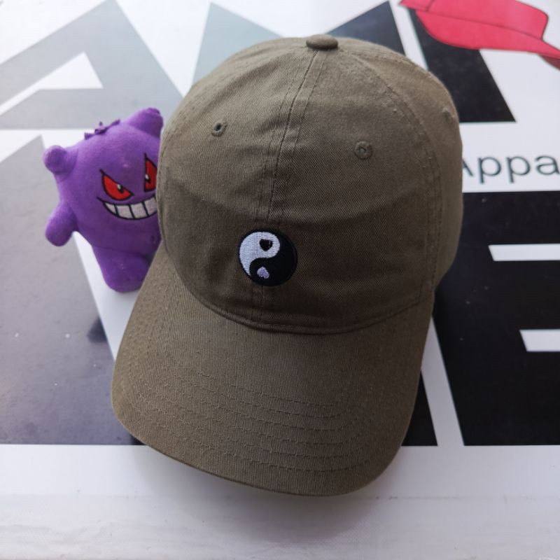 Jual TOPI SIMPLE CAP YINYANG by C&C CALIFORNIA | Shopee Indonesia