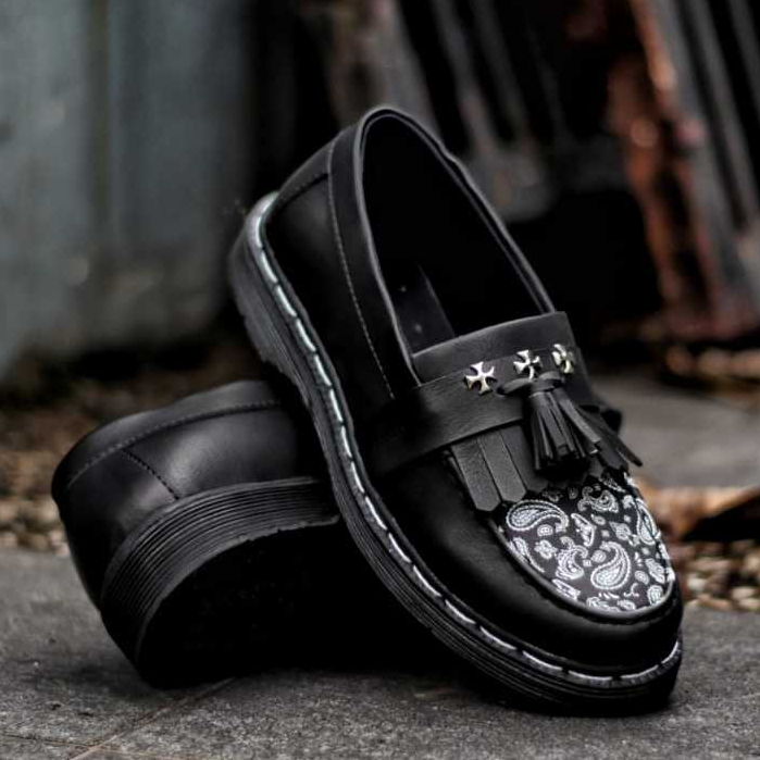 Jual Leon Spike Vintage Retro Sepatu Loafers Docmart Pria Formal Slip ...