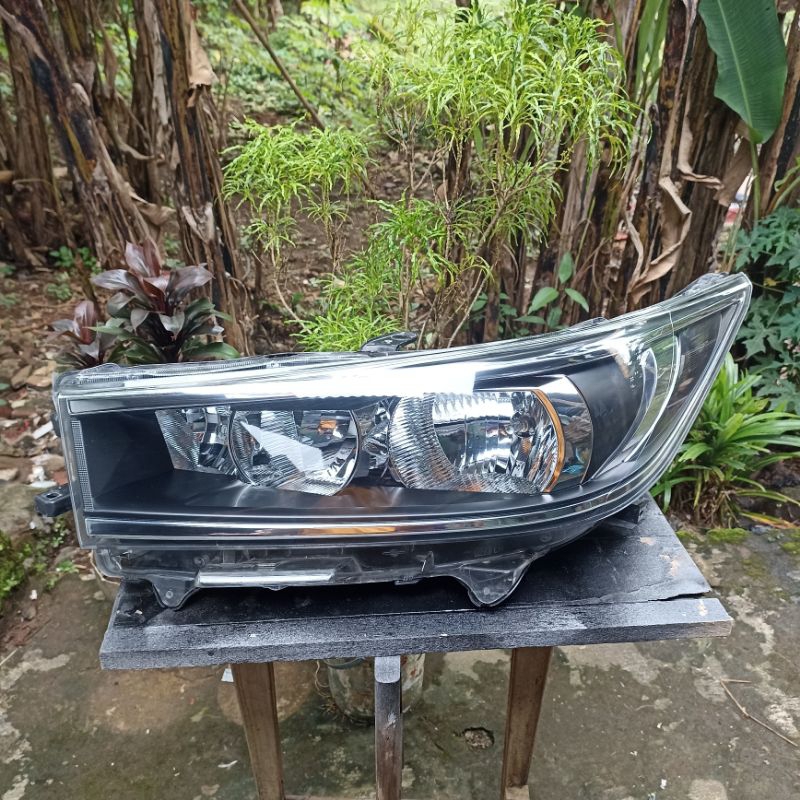 Jual Headlamp Lampu Depan Toyota Innova Reborn Type G Tahun 2016-2019 ...