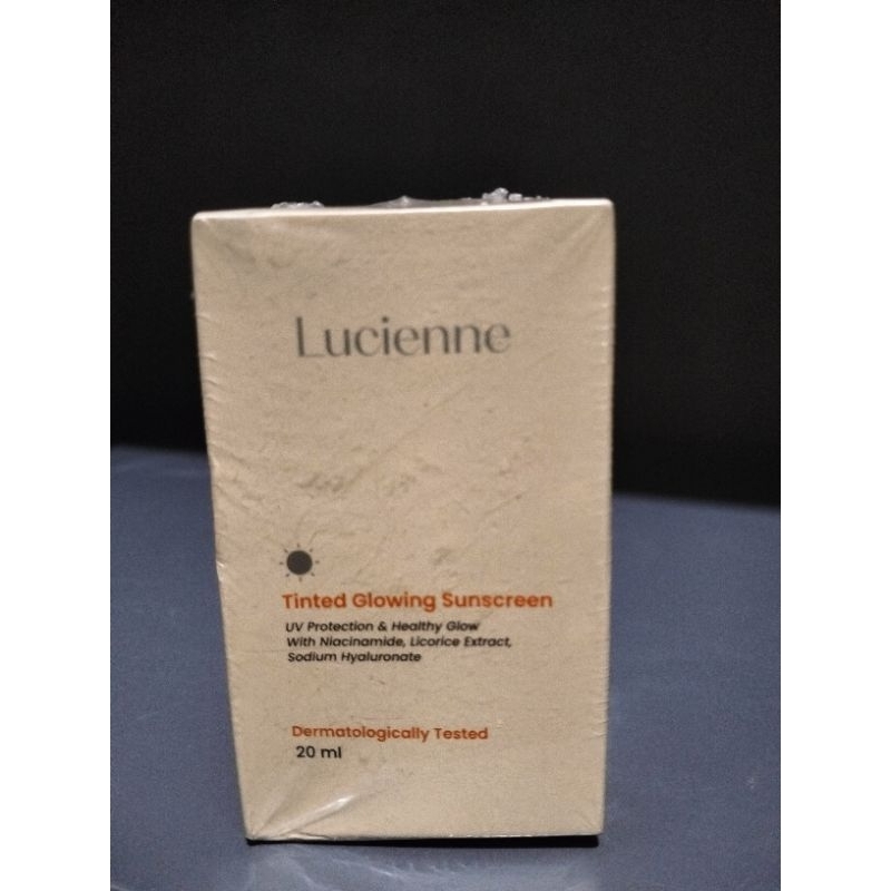 Jual Lucienne Tinted Glowing Sunscreen 20 ML | Shopee Indonesia