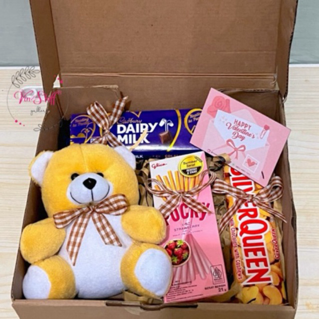 Jual Hampers Box / Gift Box Boneka Coklat Kado Ulang Tahun / Wisuda ...