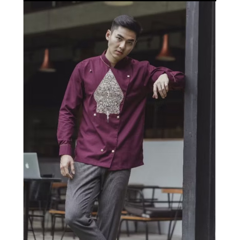 Jual Kemeja Bordir Pria NUC.ID Patih 05 (Maroon tua) | Shopee Indonesia