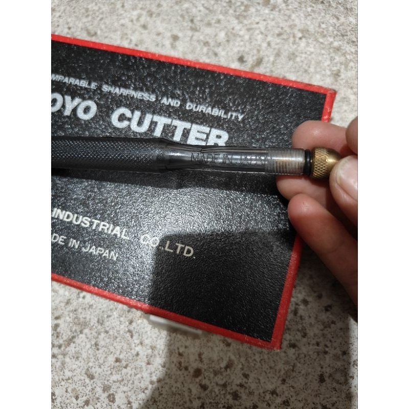 Jual Toyo cutter made in Japan asli sesuai foto ada tulisan di mata nya ...