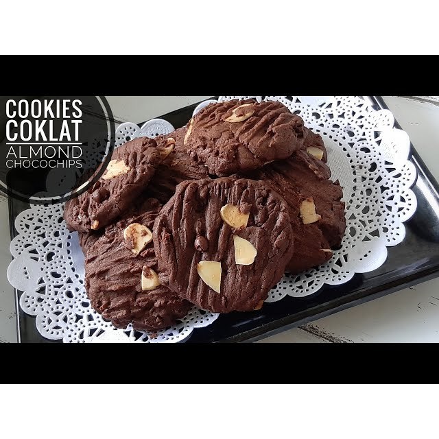 Jual KUE CHOCO ALMOND CEMILAN LEMBUT ENAK MURAH 500GR | Shopee Indonesia