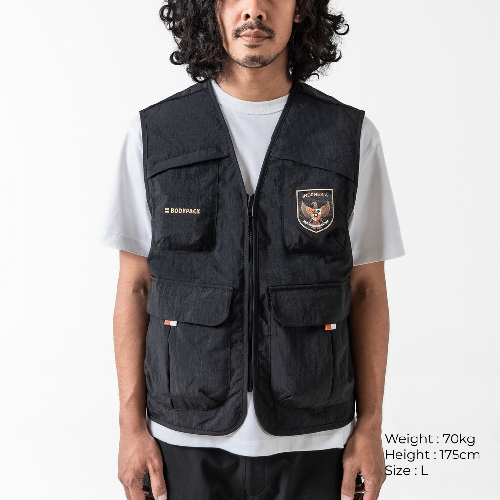 Jual Bodypack x Timnas Garuda Plutone Vest Jacket | Shopee Indonesia
