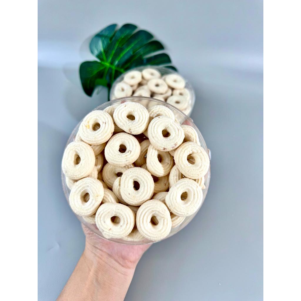 Jual KUE LEBARAN KUE SAGU KEJU GARING 100 GR / KEMASAN TOPLES | Shopee Indonesia