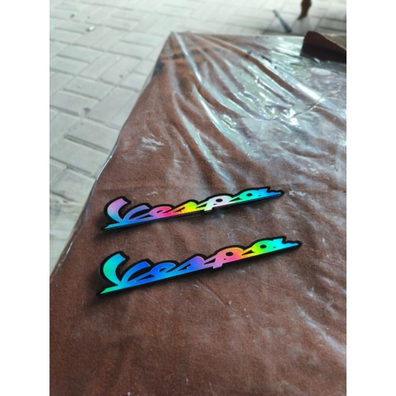 Jual EMBLEM VESPA EMBLEM MOTOR VESPA HOLOGRAM LOGO VESPA STICKER VESPA ...
