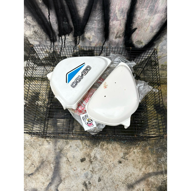 Jual Dop Accu CB100 Tutup Aki Honda CB 100 Dilan Original | Shopee ...