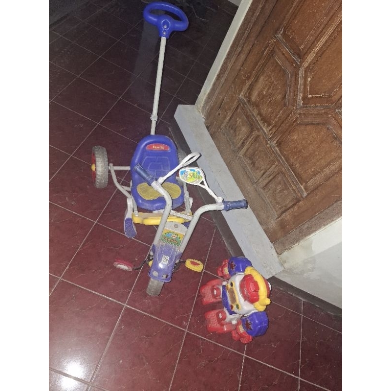 Jual sepeda roda tiga merk FAMILY SERI ROBOT jual apa adanya MURAH ...