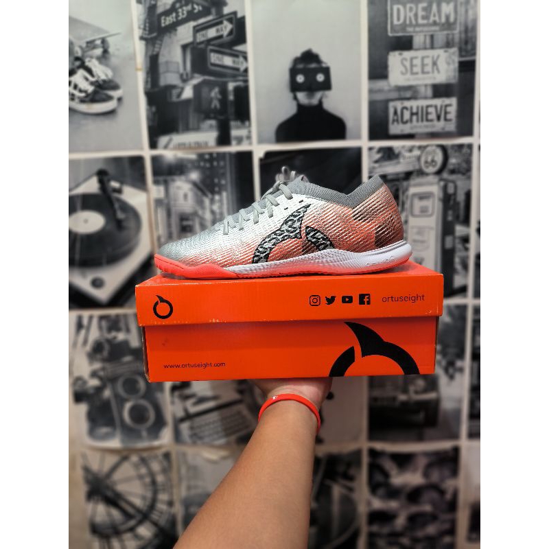 Jual SEPATU FUTSAL ORTUS CATALYST LIBERTE V3 IN (SECOND) | Shopee Indonesia