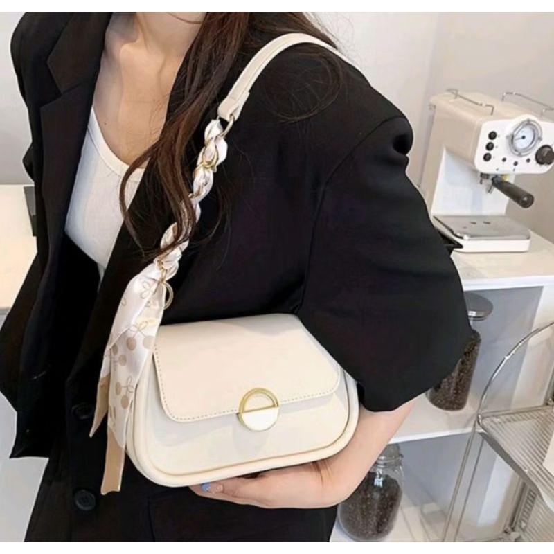 Jual Tas Selempang Wanita HIMAWA Shoulderbag cewe Kekinian Slingbag Look Korean Style | Shopee ...