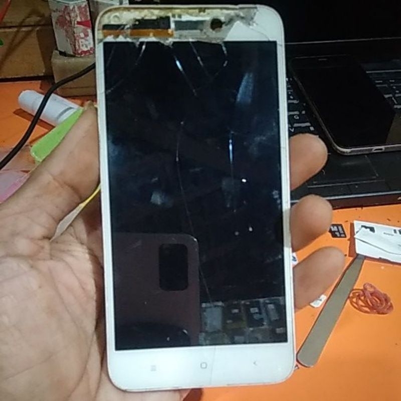 Jual lcd + frame redmi 5a hidup, minus touchscren sebagian tidak bisa ...