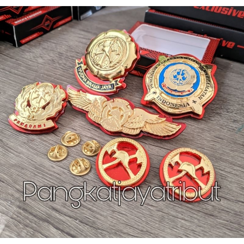 Jual PIN ATRIBUT PEMADAM WING PEMADAM/EMBLEM PEMADAM/KEWENANGAN PEMADAM ...
