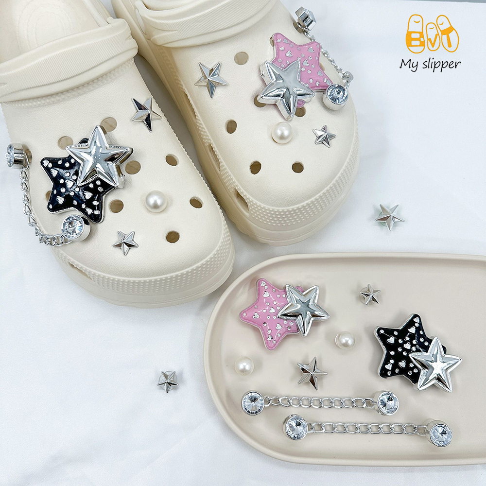 Jual Hot 3D Kartun Logo Mode Shoe Charms DIY merek trendi sandal pin ...
