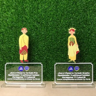 Jual Piala Tari Akrilik Custom Piala Baju Adat Karnaval | Shopee Indonesia