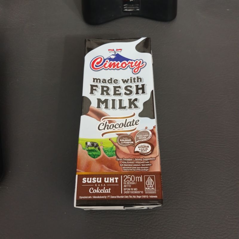 Jual Cimory Fresh Milk UHT Chocolate 250ml | Shopee Indonesia