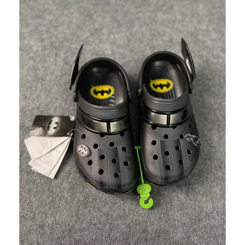 Jual CROCS BATMAN BATMOBILE CLASSIC UNISEX CLOG | Shopee Indonesia