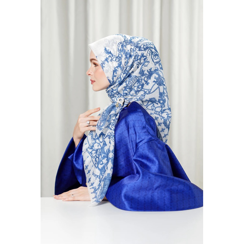 Jual Buttonscarves series Crown, Switzerland, Como, Friendship, Arabian ...