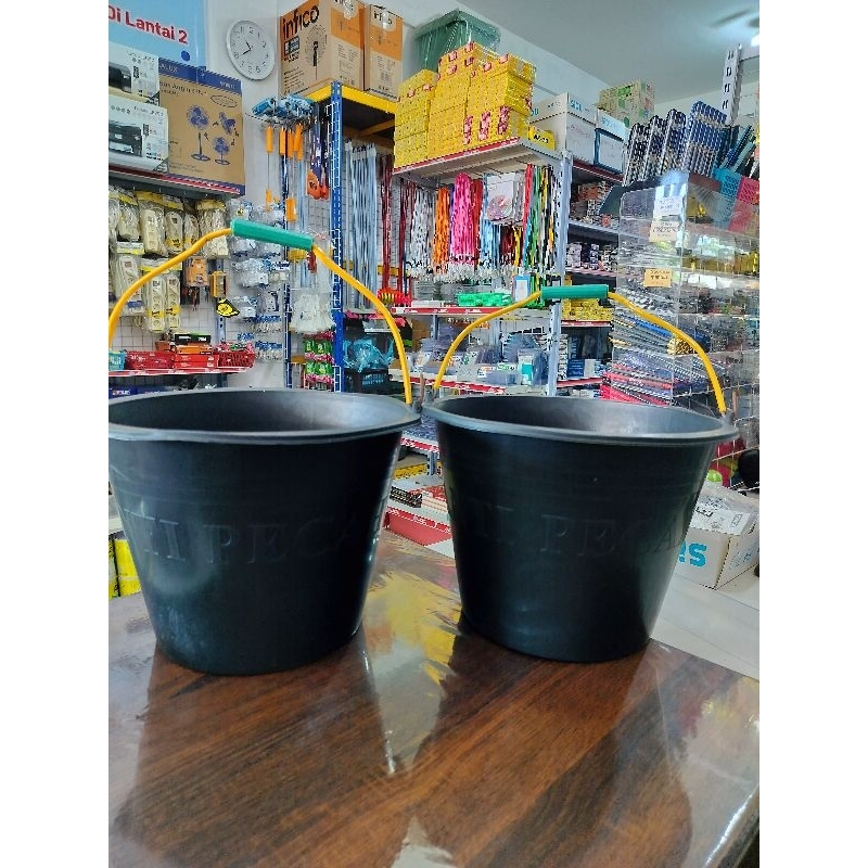 Jual Ember Cor Plastik Hitam 18 Liter | Shopee Indonesia