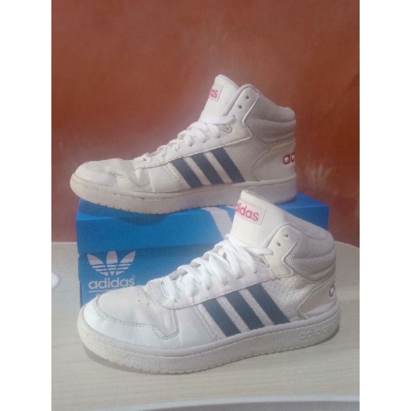 Jual sepatu basket putih size 42,5(second branded) | Shopee Indonesia