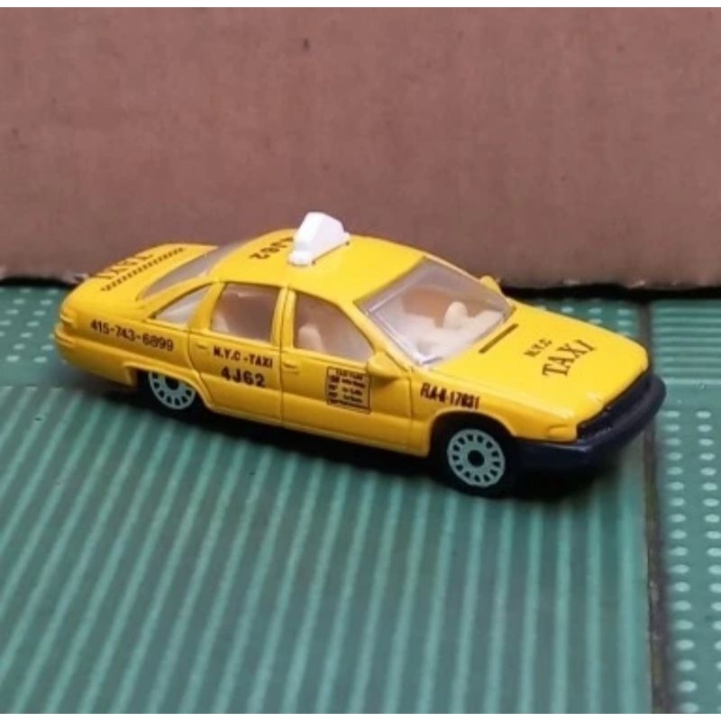 Jual edocar chevrolet chevy caprice new york taxi loose diecast 1/64 (t ...