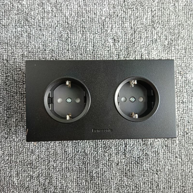 Jual Panasonic Colokan Double Grounding Isi 2 Warna Hitam WESJP 11222B ...