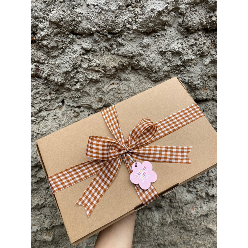 Jual Snack gift box birthday | gift graduation | gift birthday | gift ...