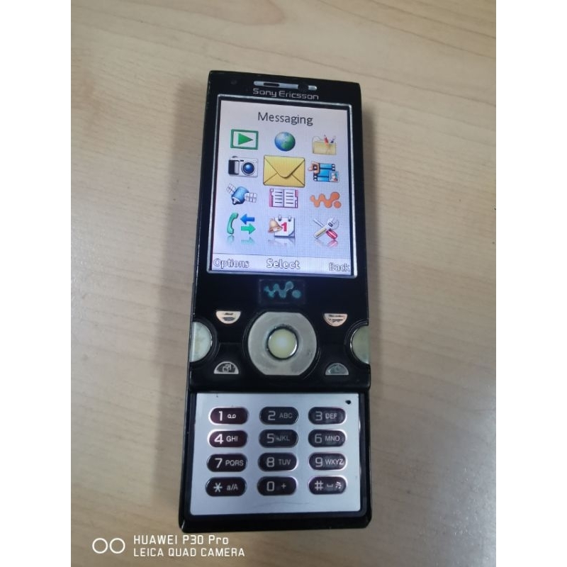 Jual Sony Ericsson W995 Hikaru hitam | Shopee Indonesia