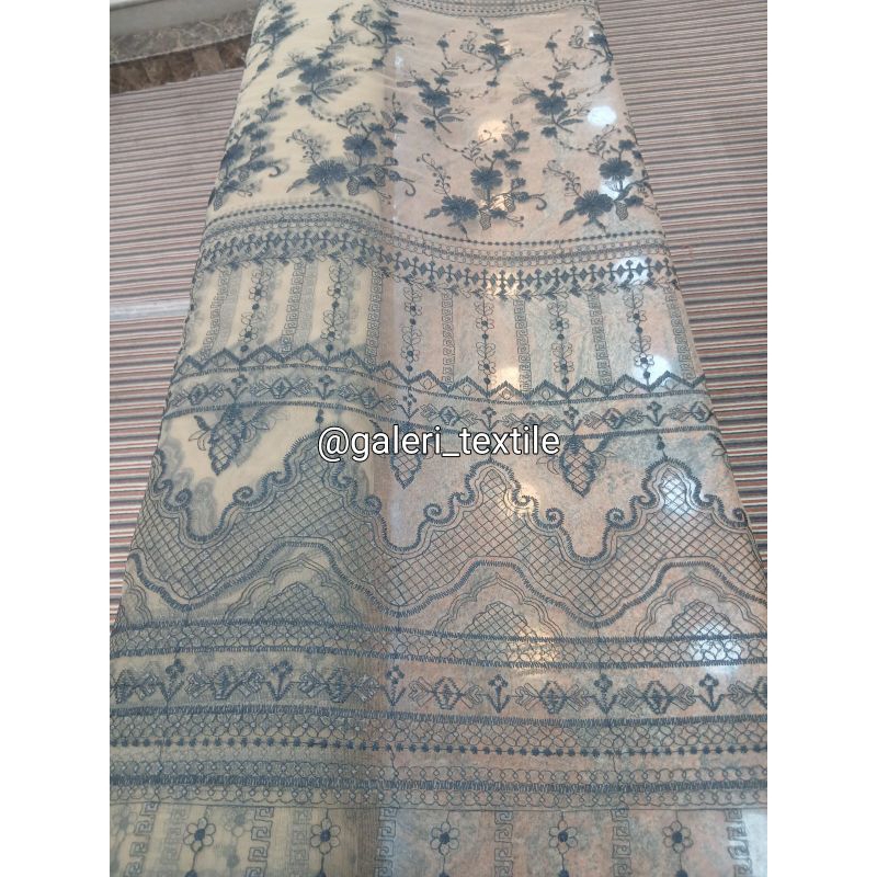 Jual Kain Tile Etnik spesial warna hitam bordir silver dan nude bordir ...