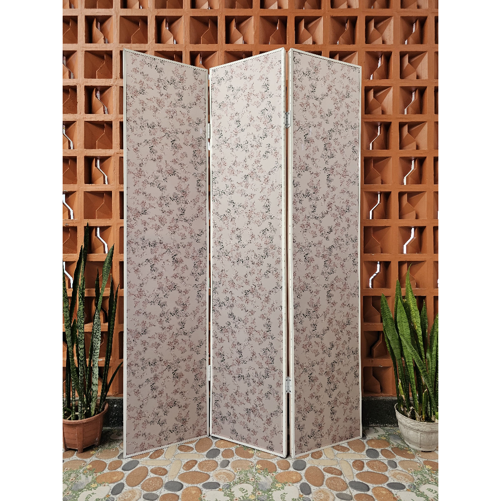 Jual Pembatas Ruangan Bahan Kayu dan Kain Motif Bunga Modern | Sketsel ...