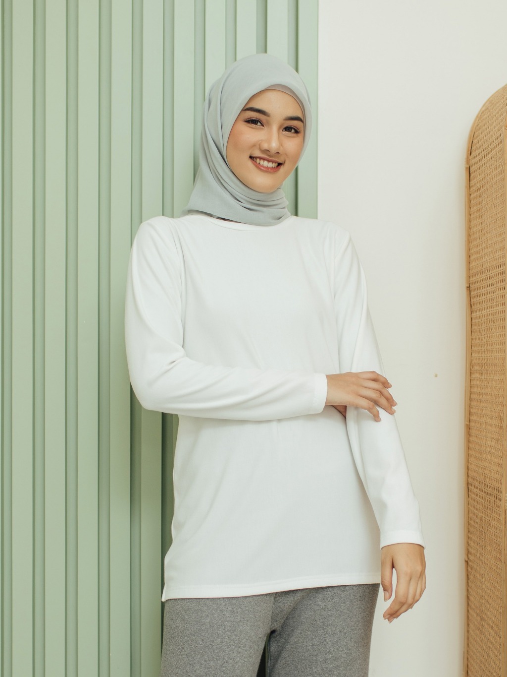 Jual Geulis.id BASIC LONG SLEEVE TEE BASIC COLOR / KAOS POLOS / KAOS LENGAN PANJANG | Shopee ...