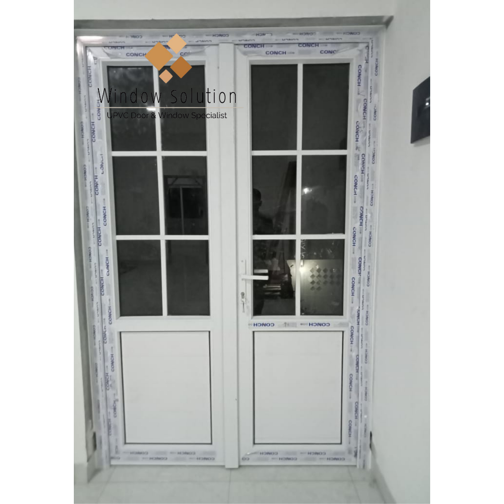 Jual Pintu Swing 2 Daun Panel + Kaca + Dekorasi 6 Kotak UPVC Merk CONCH ...