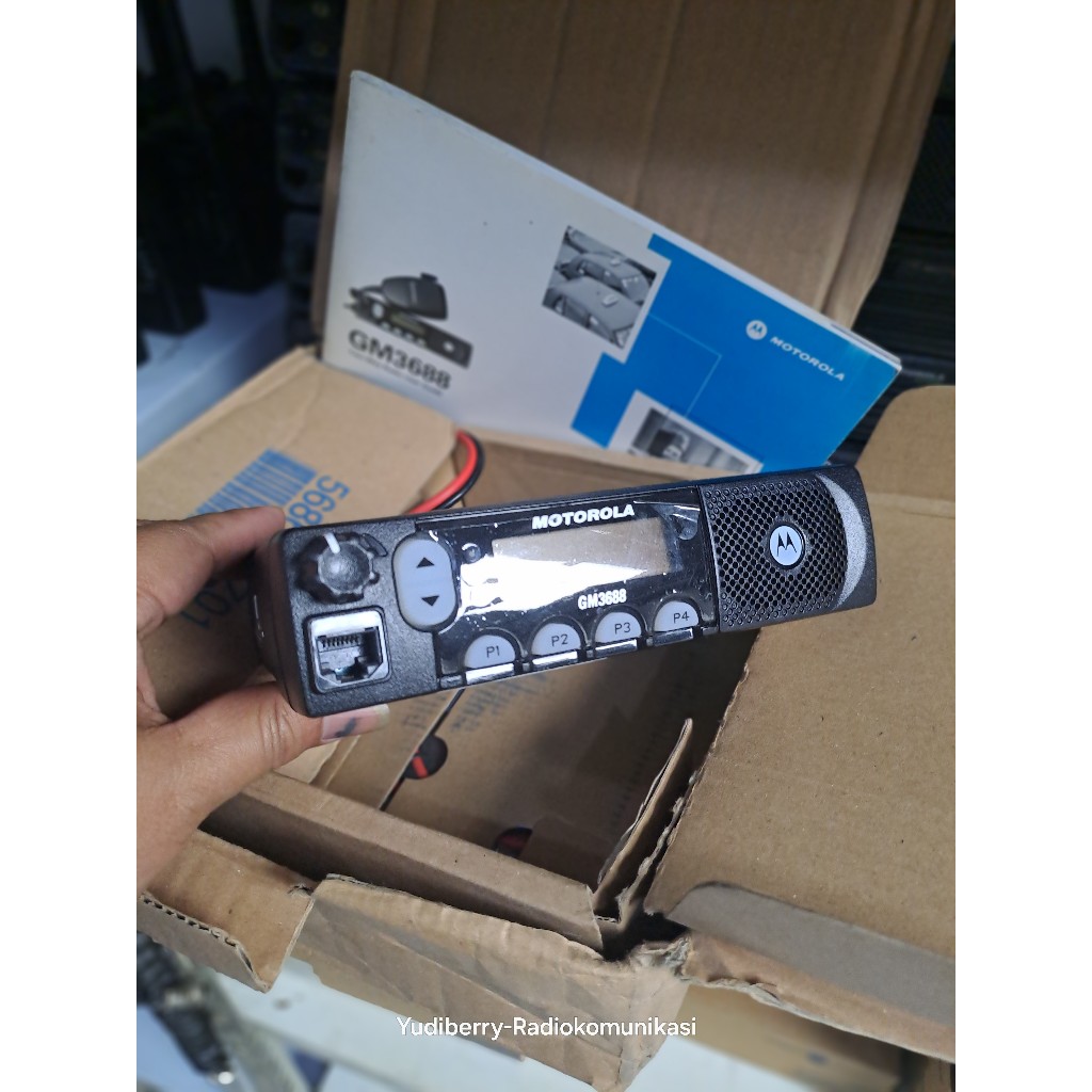 Jual RADIO MOTOROLA GM3688 BARU MOTOROLA GM 3688 ORIGINAL FREKUENSI ...