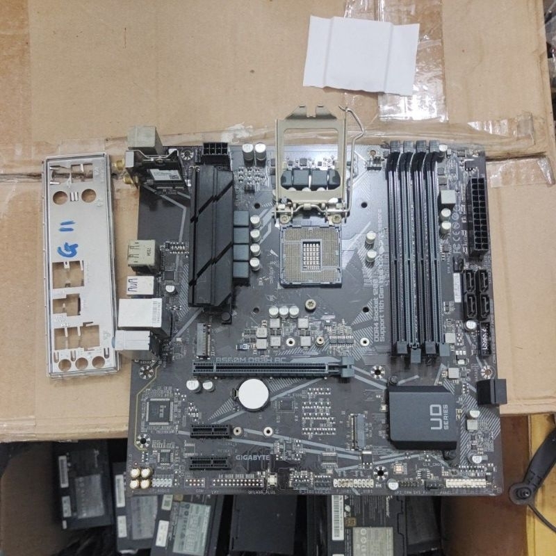 Jual mainboard Gigabyte b560m ddr4 socket 1200 | Shopee Indonesia